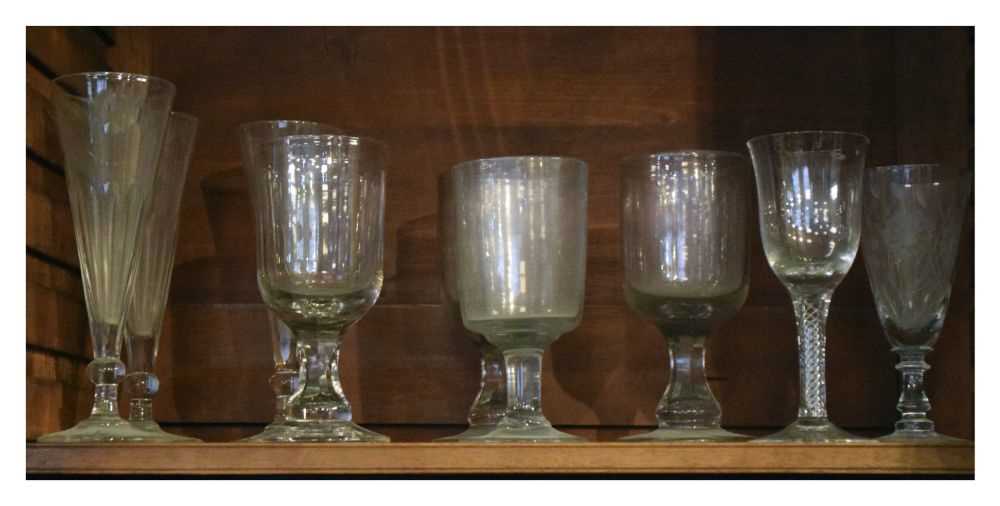 Lot 451 - Assorted early 19th Century glassware