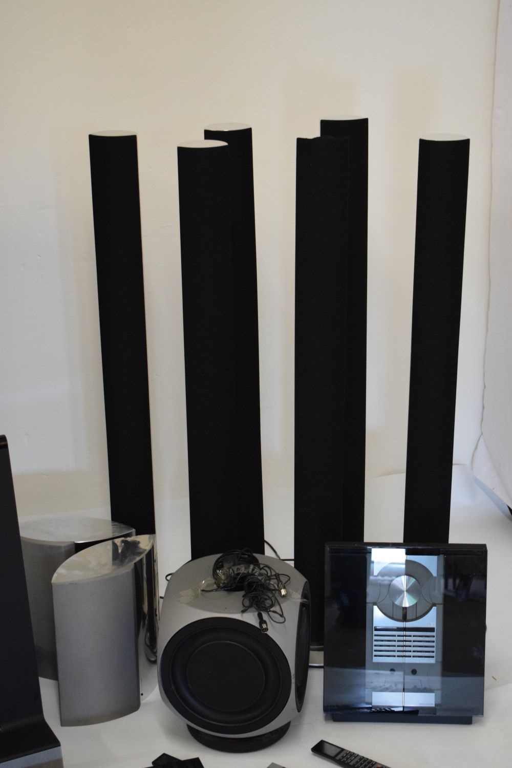 Lot 811 - Bang & Olufsen BeoVision Avant 32 DVD