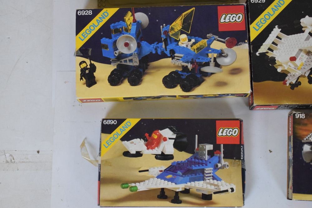 Lot 440 - Lego 'Legoland' space sets