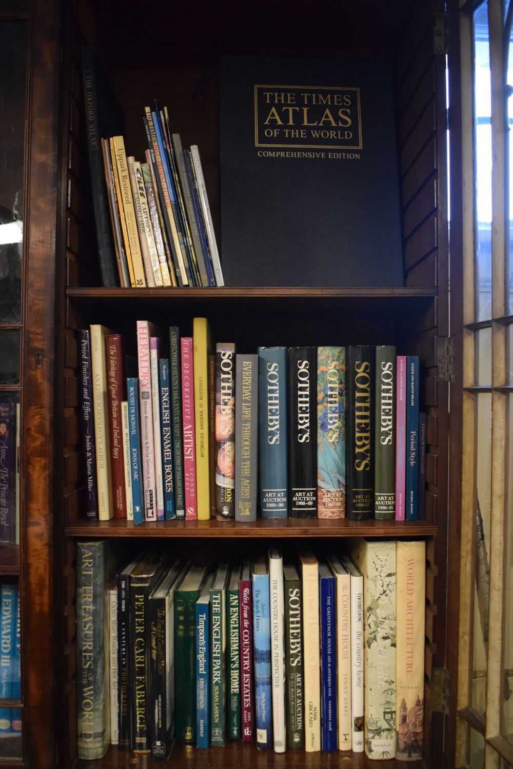 Lot 148 - Quantity of books relating to Art and