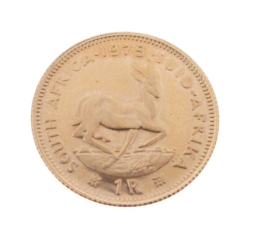 Lot 193 - South Africa gold one rand coin