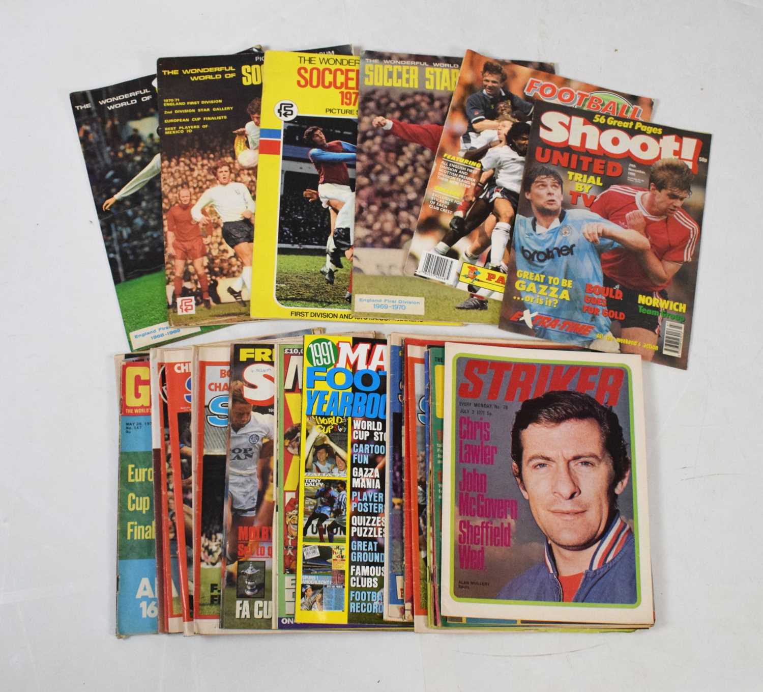 Lot 114 - Quantity of 1970s and later football