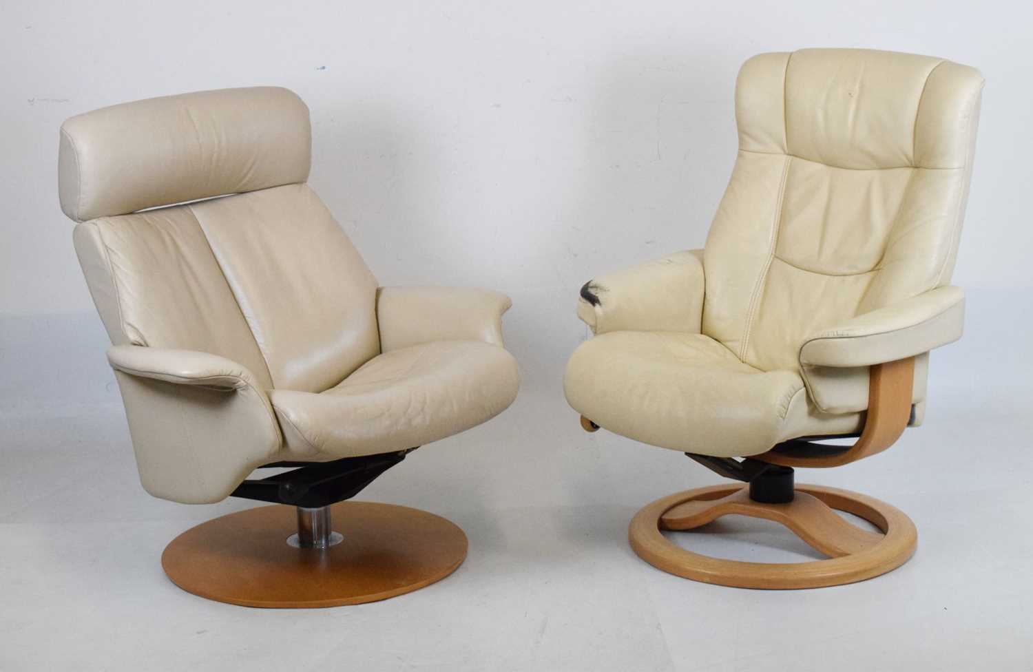 Lot 659 - Two Stressless-style cream finish reclining
