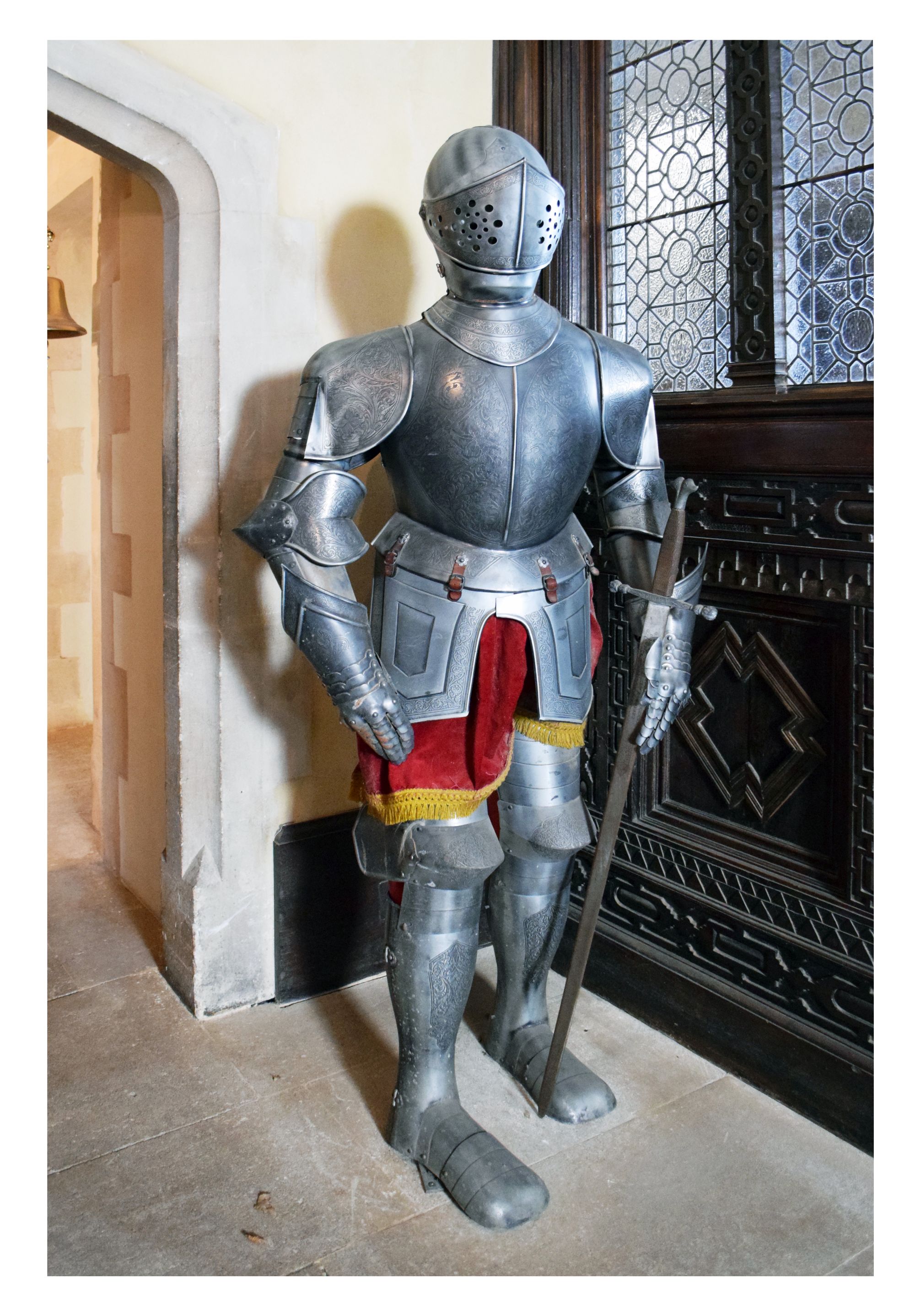 Lot 35 - Replica Spanish suit of armour