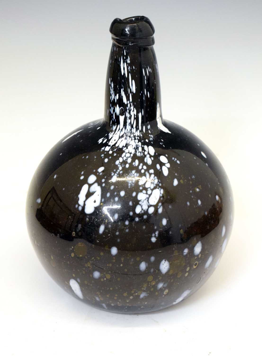 Lot 403 - Late 18th or early 19th Century Nailsea-type