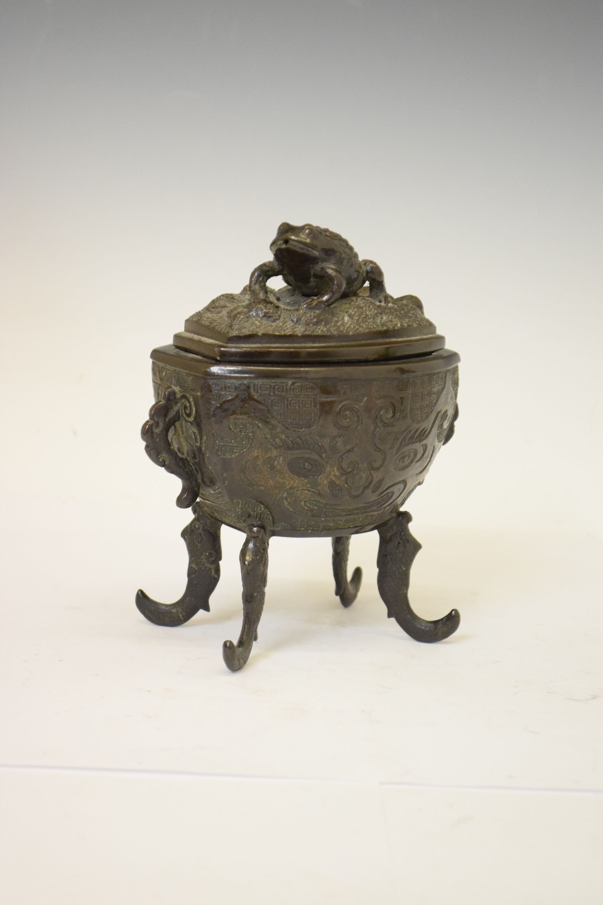 Lot 473 - Japanese Meiji period bronze incense burner