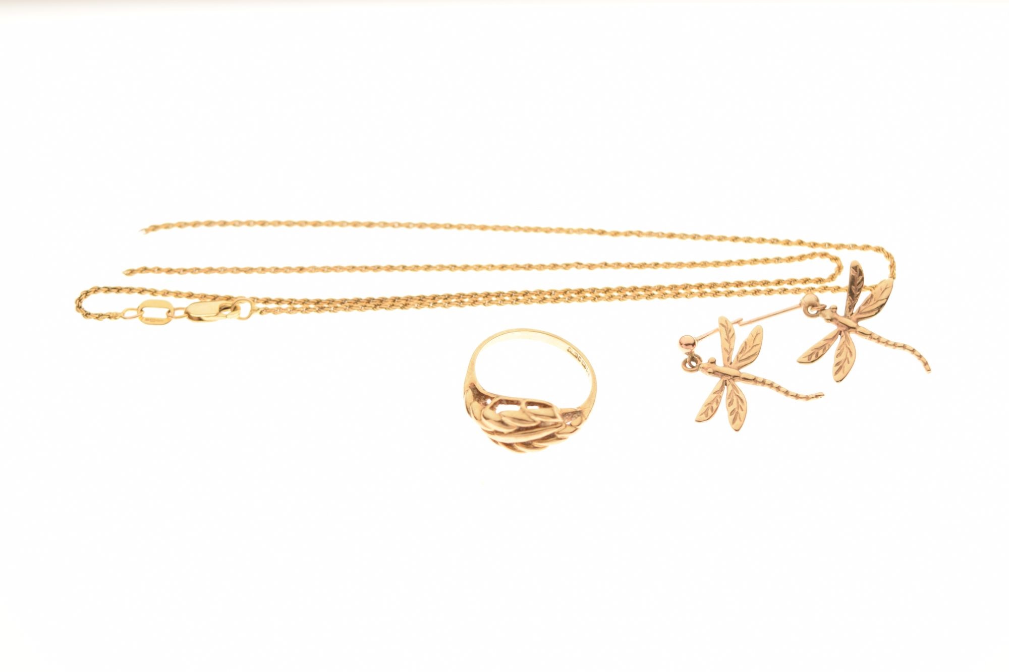 Lot 129 - 9ct gold 'keeper' ring