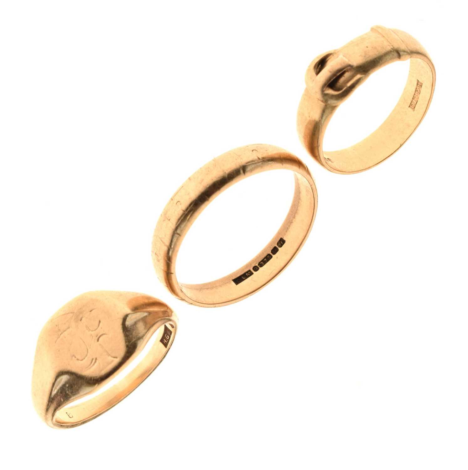 Lot 73 - Three 9ct gold rings