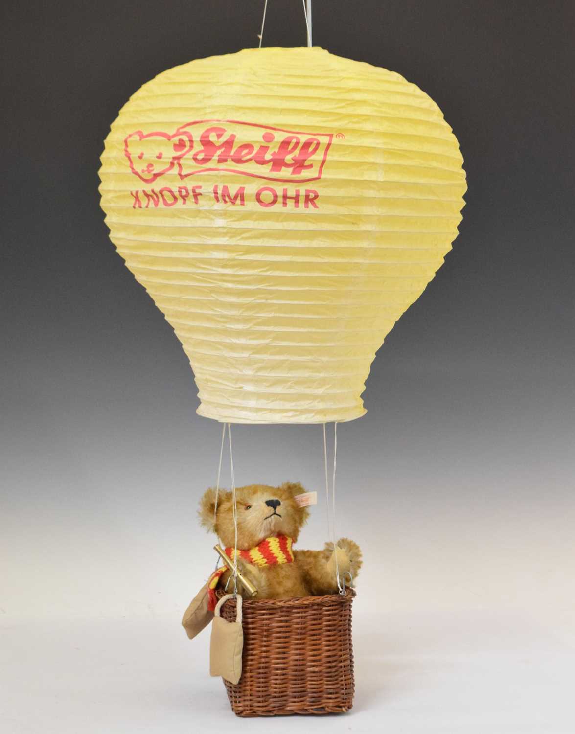 Lot 427 - Steiff - Limited edition 'Balloon Bear'
