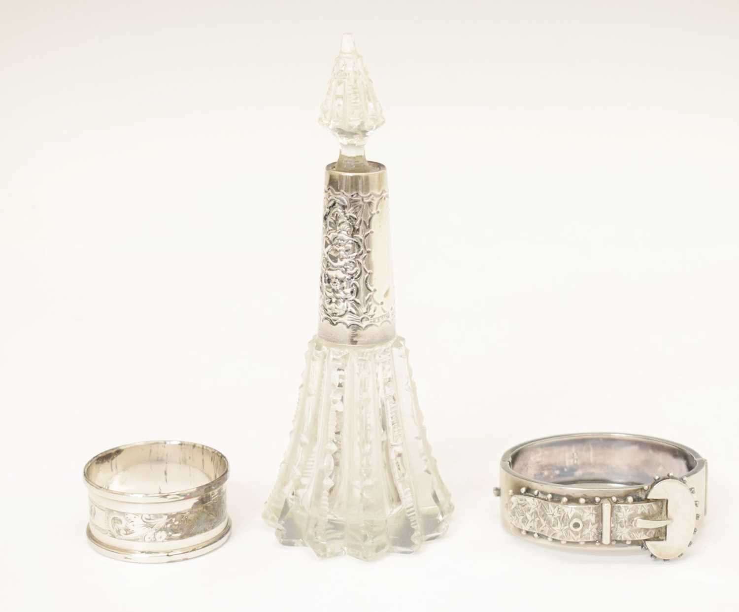 Lot 255 - Victorian silver snap bangle