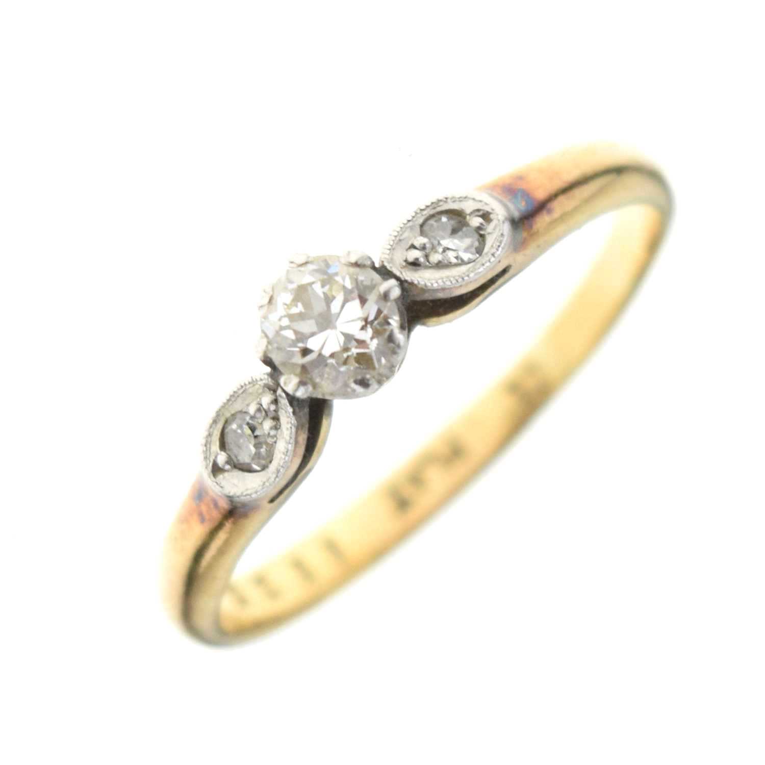 Lot 2 - Single stone diamond ring