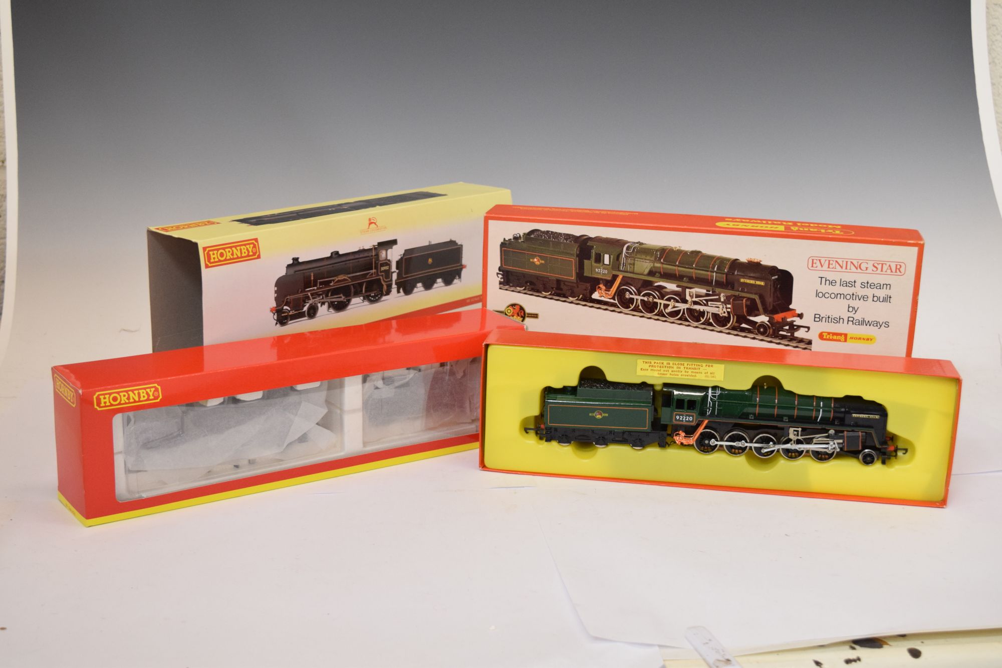 Lot 278 - Hornby/Triang Hornby - Two boxed 00 gauge