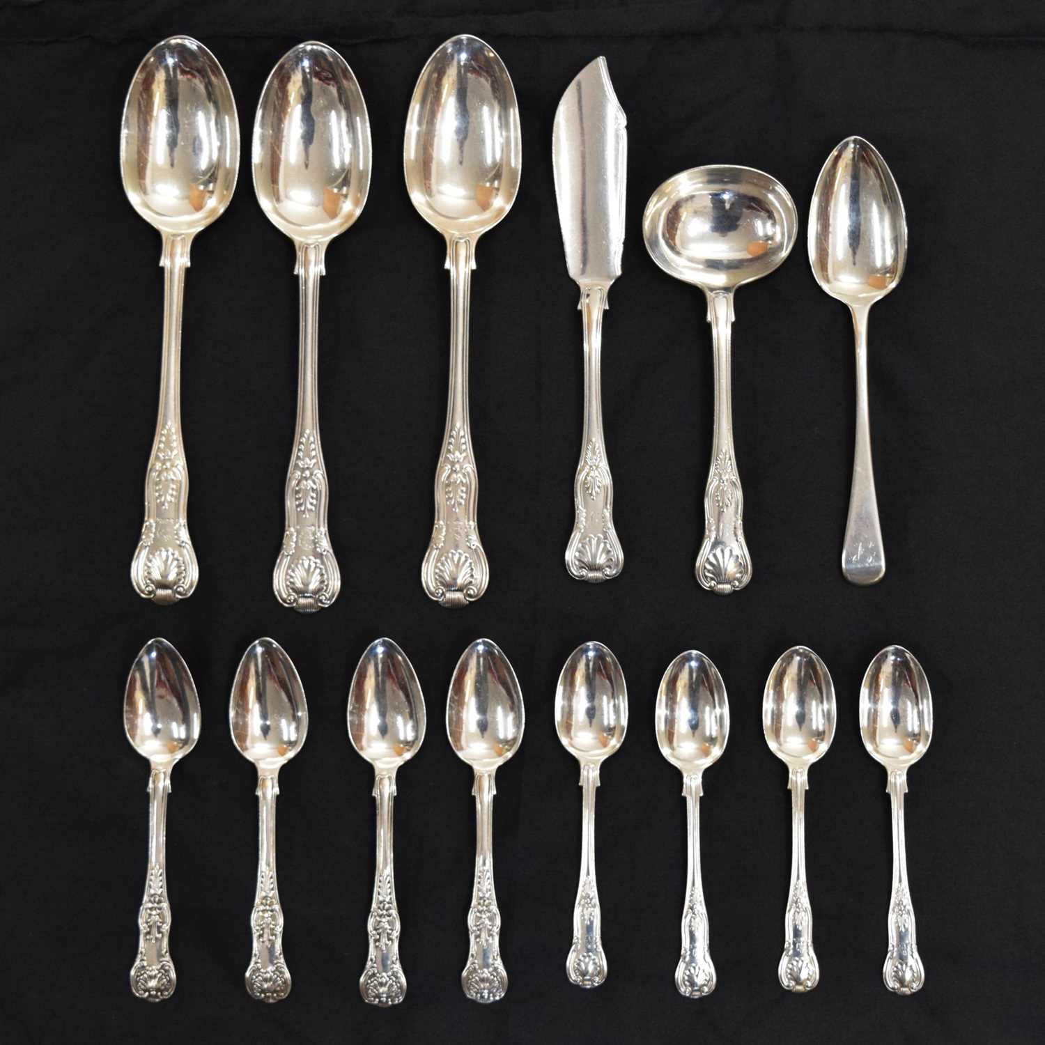 Lot 188 - Quantity of silver Kings pattern cutlery, to
