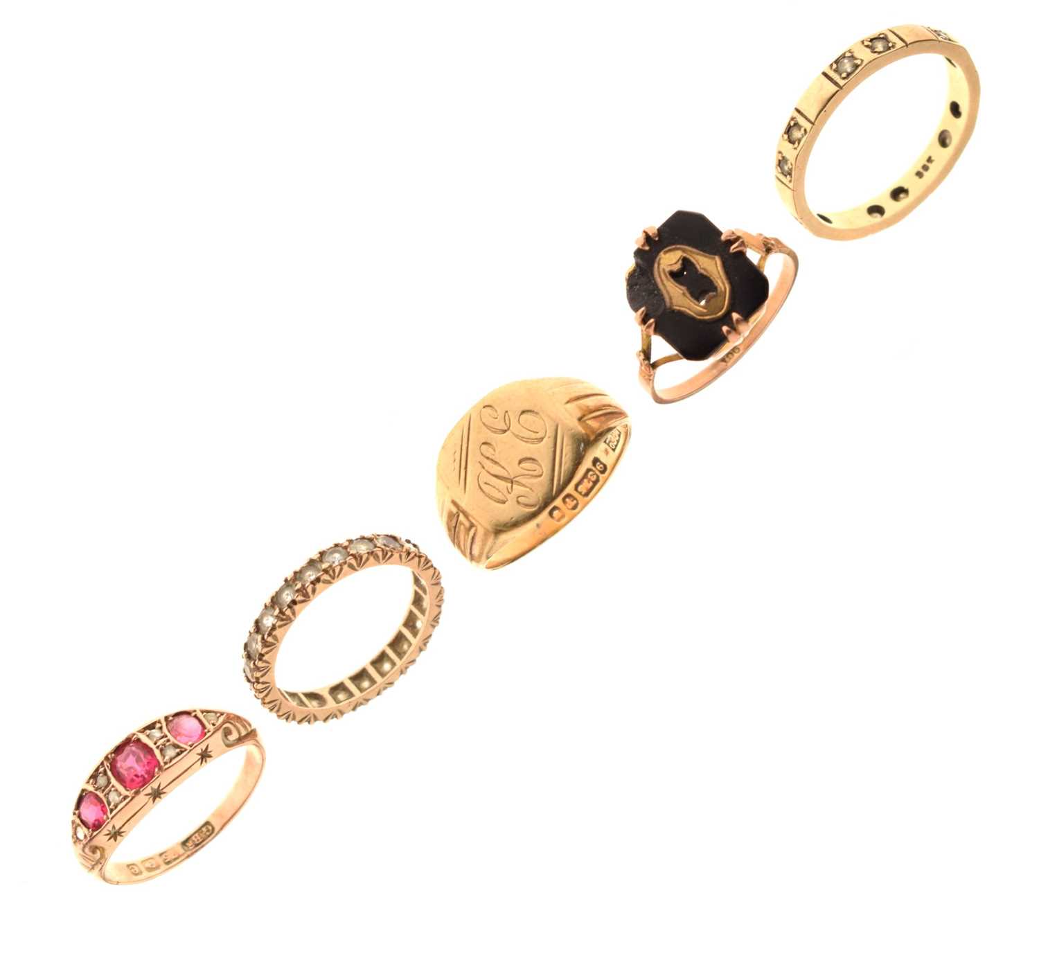 Lot 65 - Edwardian paste 9ct gold boat head ring, a