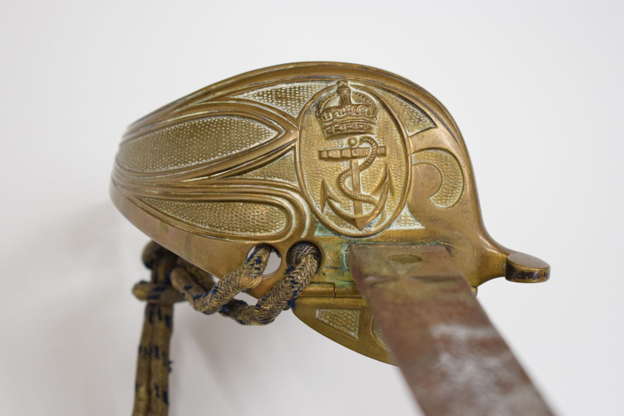 Lot 272 - British Royal Naval officers sword