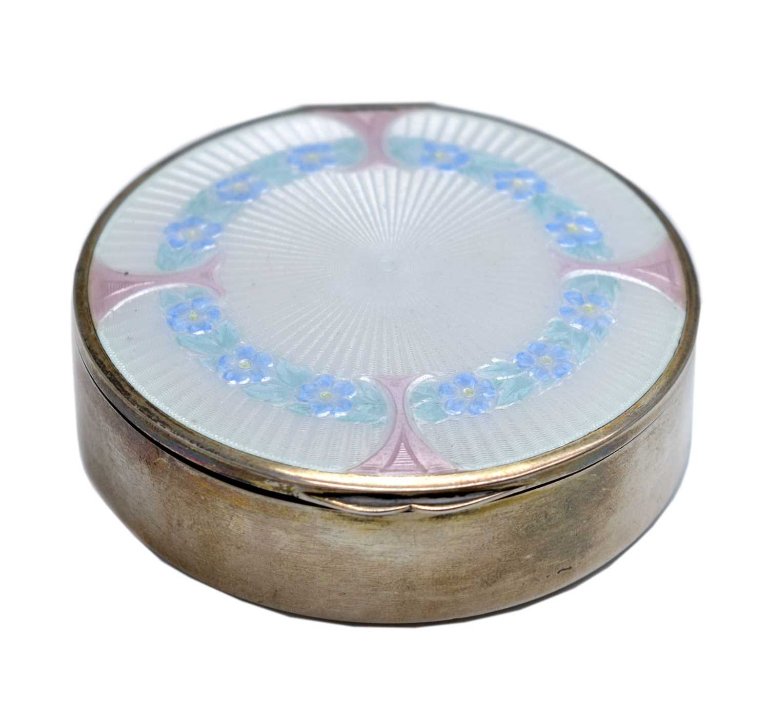 Lot 125 - Early 20th century Continental silver