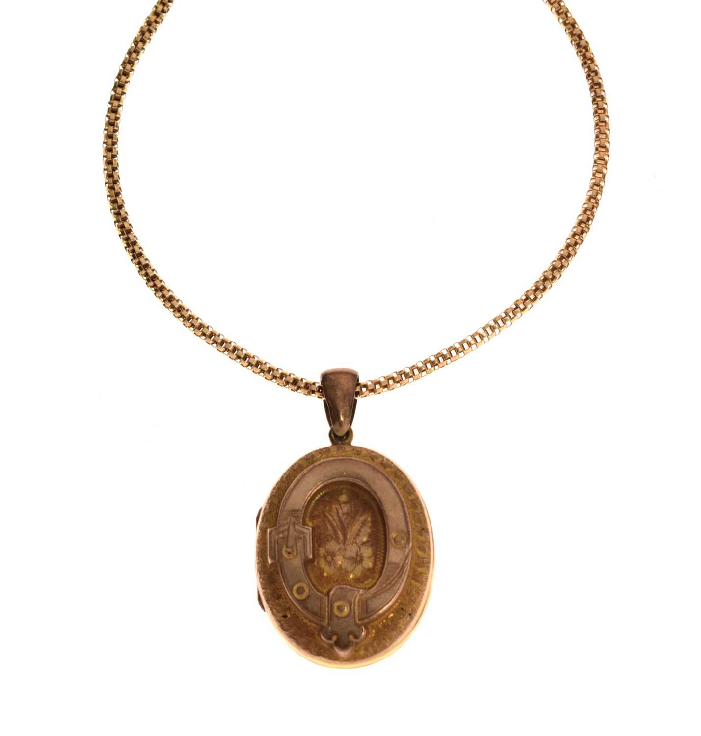 Lot 99 - Yellow metal long chain, stamped '375' and
