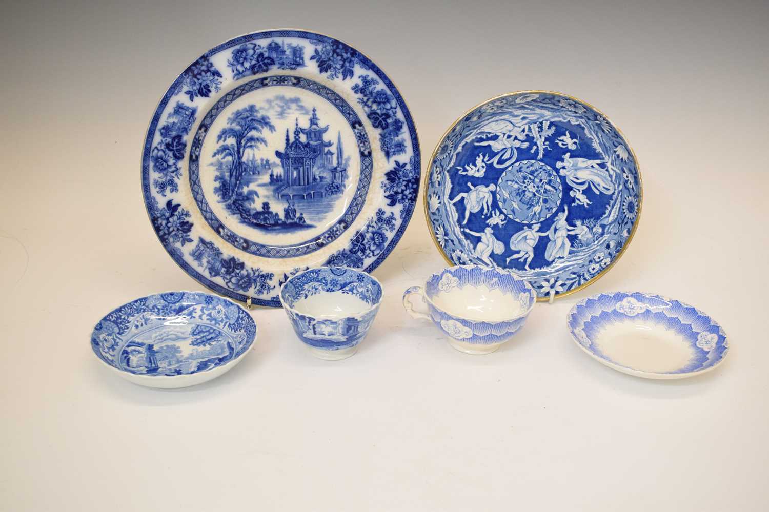 Lot 502 - Early Spode's Italian teabowl and saucer