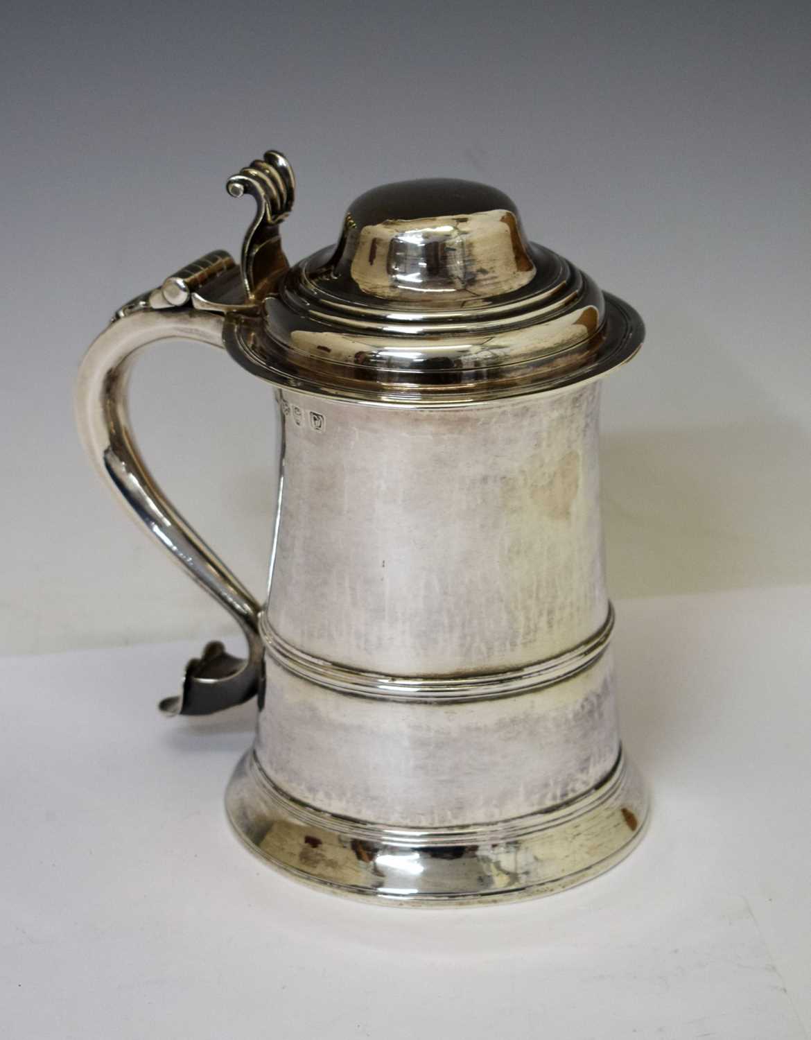 Lot 133 - George III silver tankard
