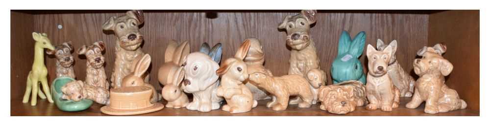Lot 717 - Collection of Sylvac figures to include dogs,