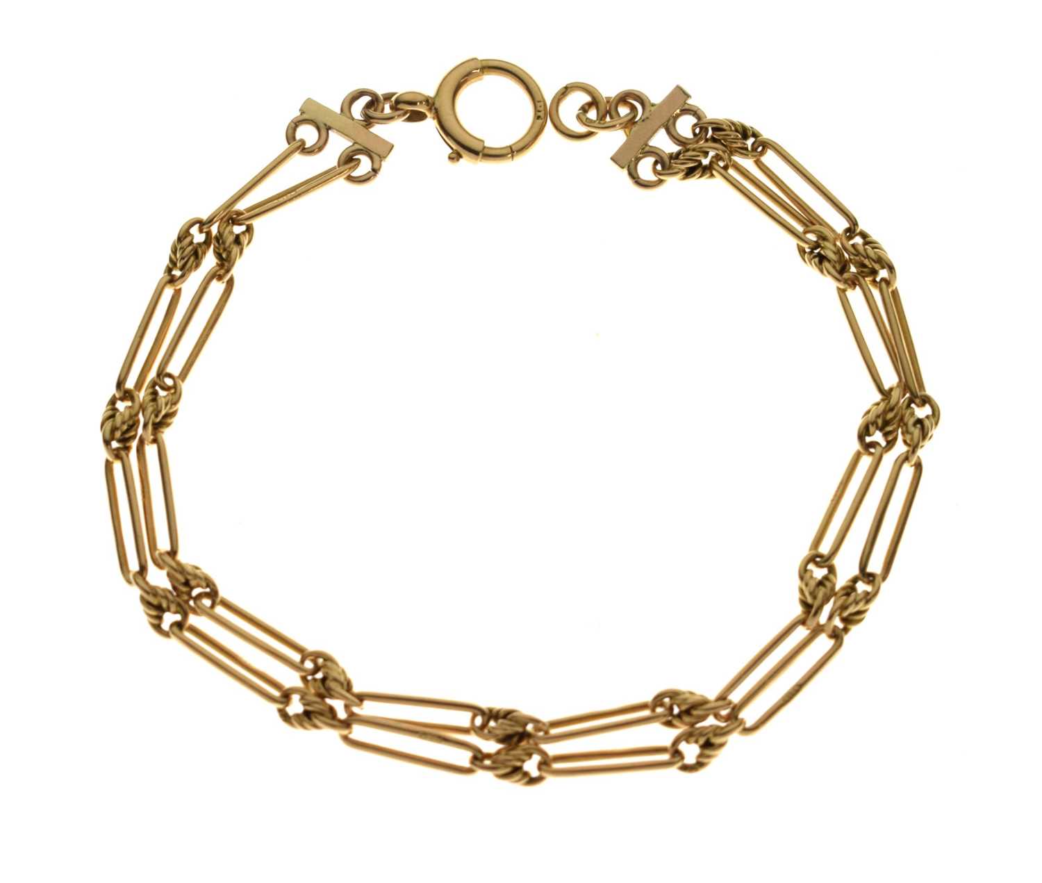 Lot 172 - 18ct gold double strand figaro-style link