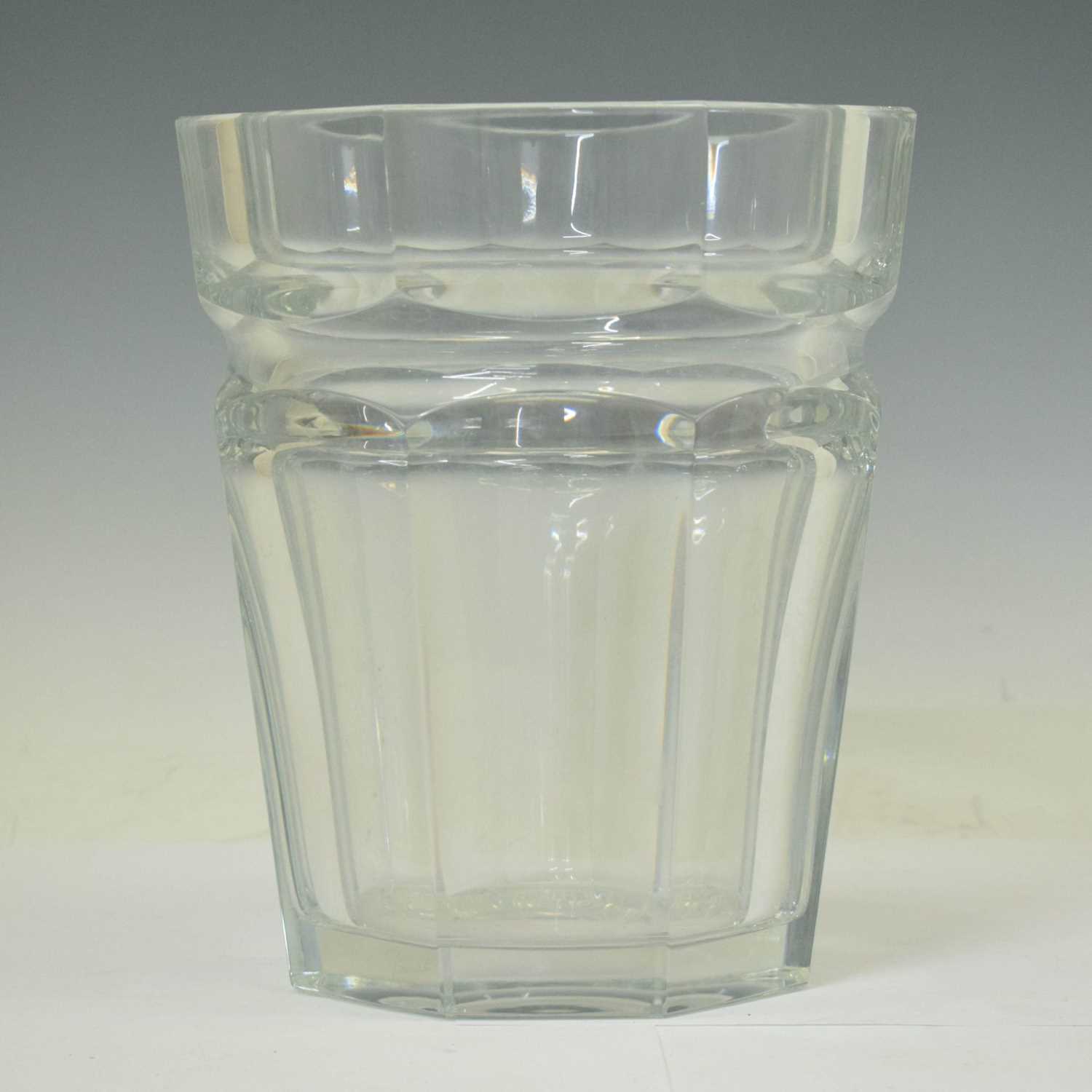 Lot 560 - Baccarat 'Edith' glass vase