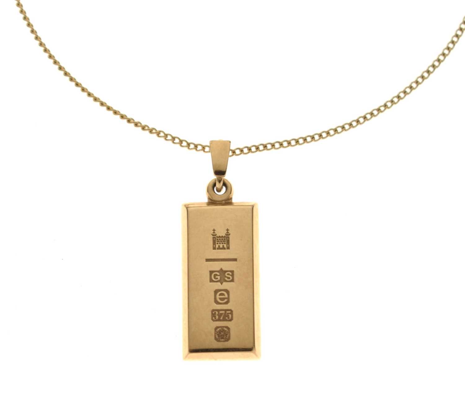 Lot 79 - 9ct gold ingot pendant necklace